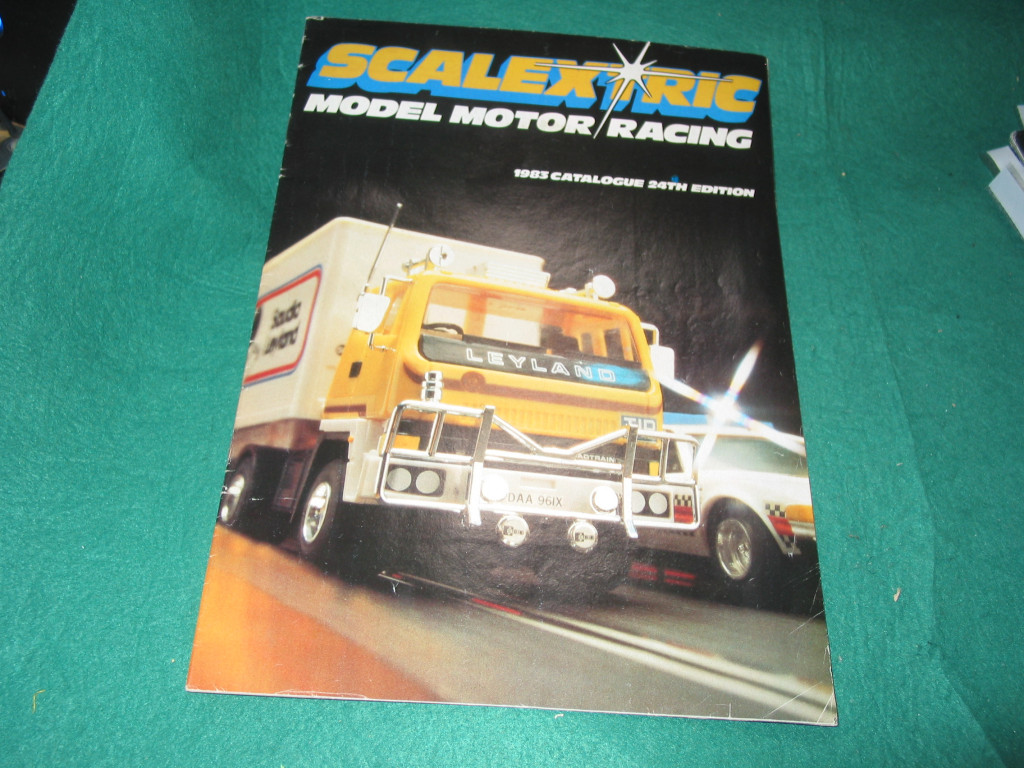 VINTAGE SCALEXTRIC catalogue 1983 24th edition very good plus with ...