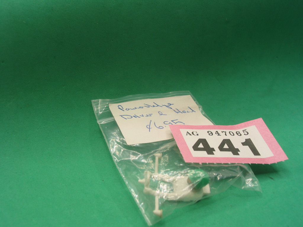 ORIGINAL SCALEXTRIC POWERSLEDGE DRIVER AND HEAD 441 - Scale Models
