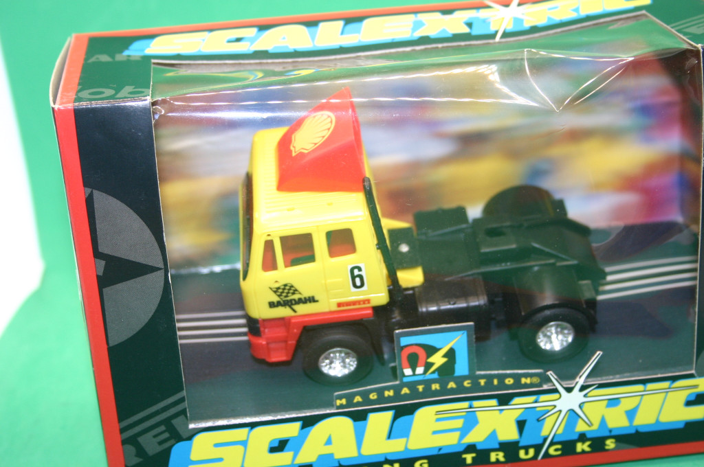 SCALEXTRIC C491 GRAND PRIX LORRY BARDAHL CHROME STILL ON SPRUE IN ...